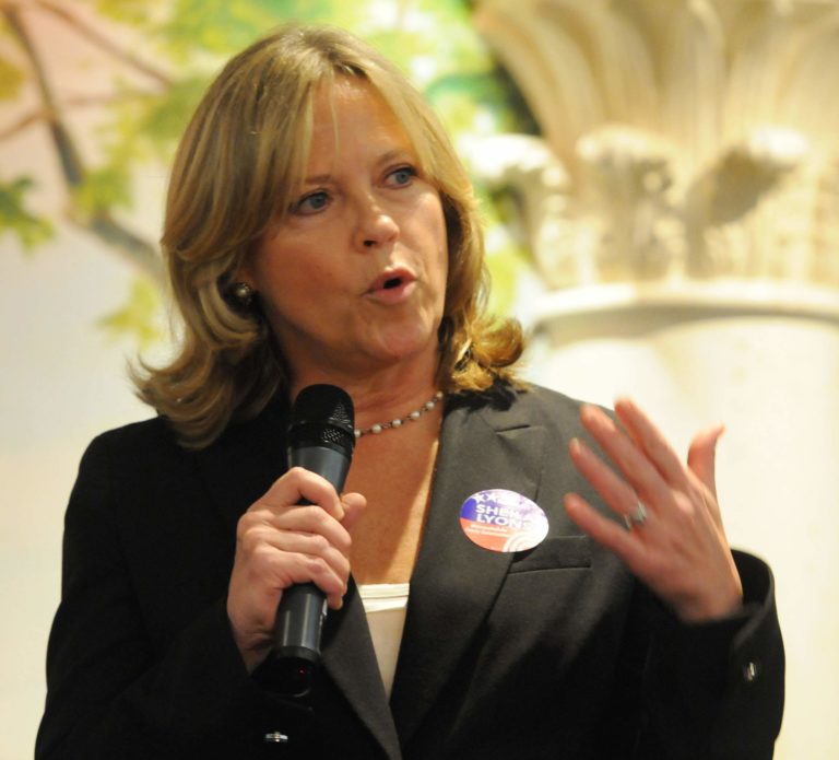 Sheila Lyons | WOMR – Outermost Community Radio